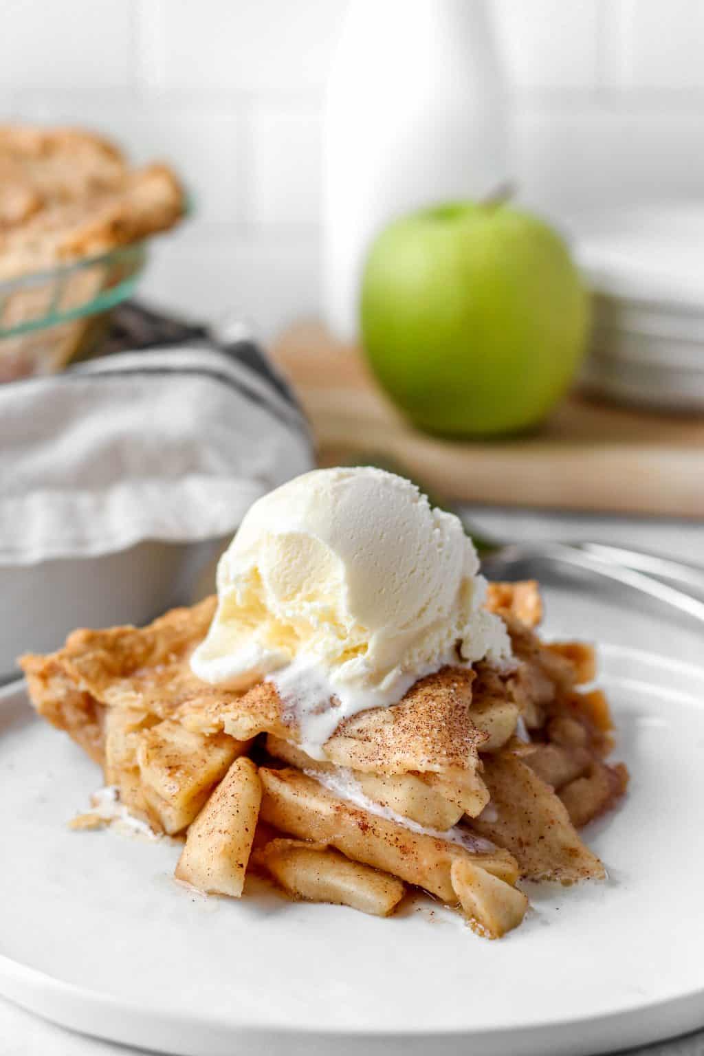 Thin Sliced Apples Apple Pie - A Seasoned Greeting