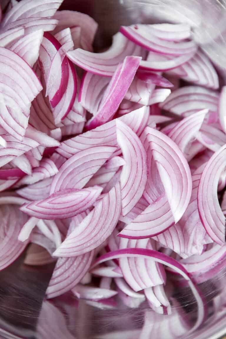 How to Caramelize Red Onions - A Seasoned Greeting