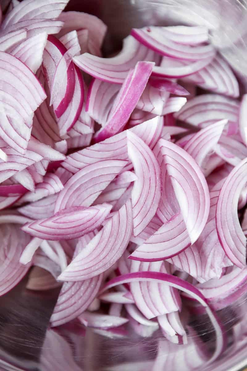 How to Caramelize Red Onions - A Seasoned Greeting
